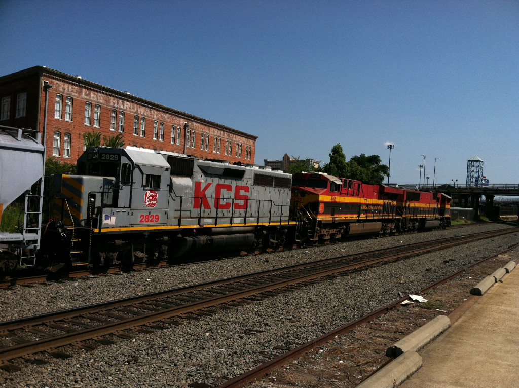KCS 2829 4Aug2013 NB Approaching Market Street